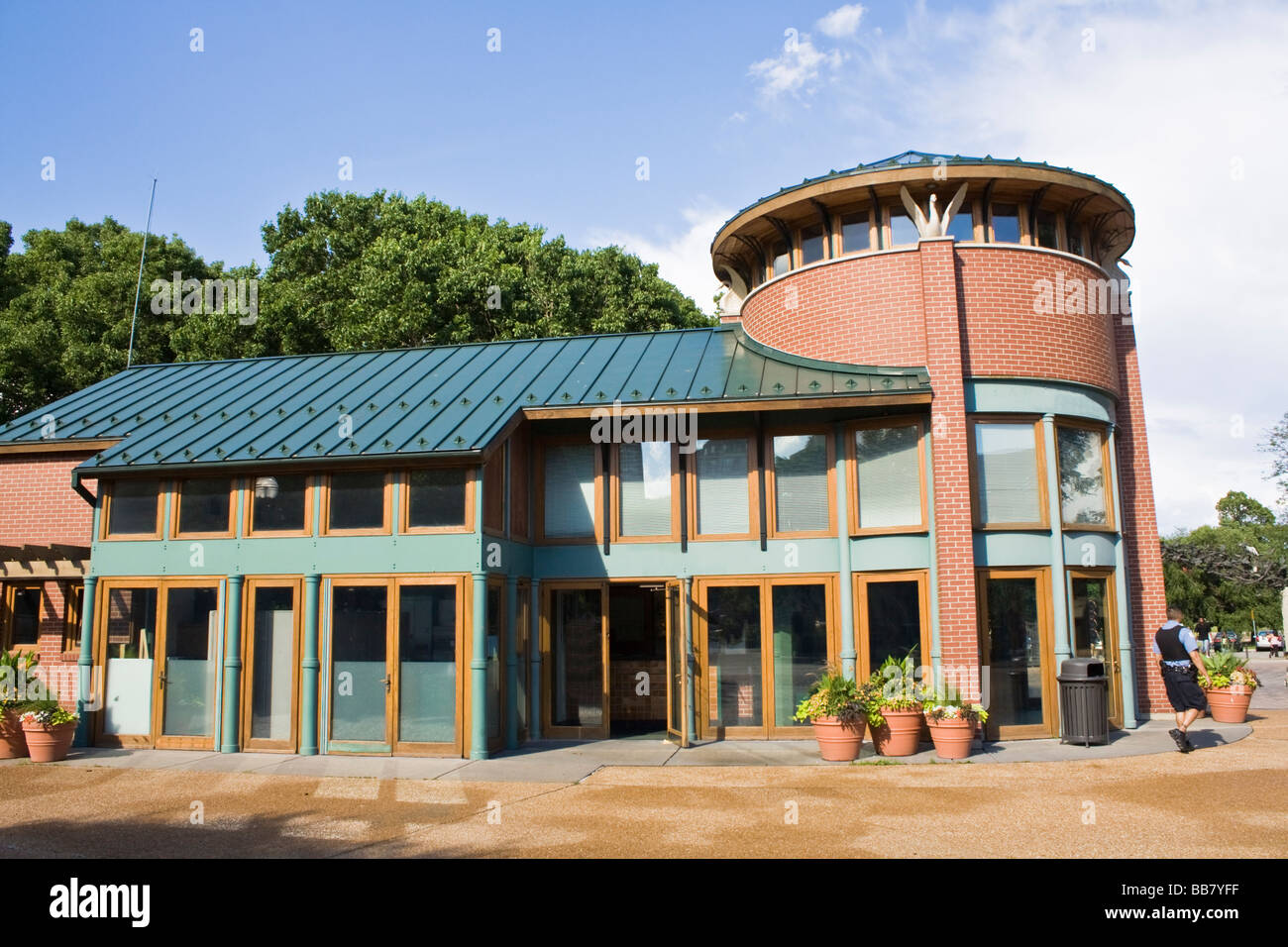 Zoo building chicago hi-res stock photography and images - Alamy