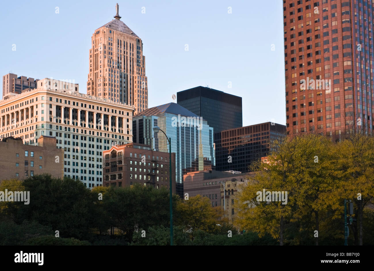 Chicago south loop people hi-res stock photography and images - Alamy
