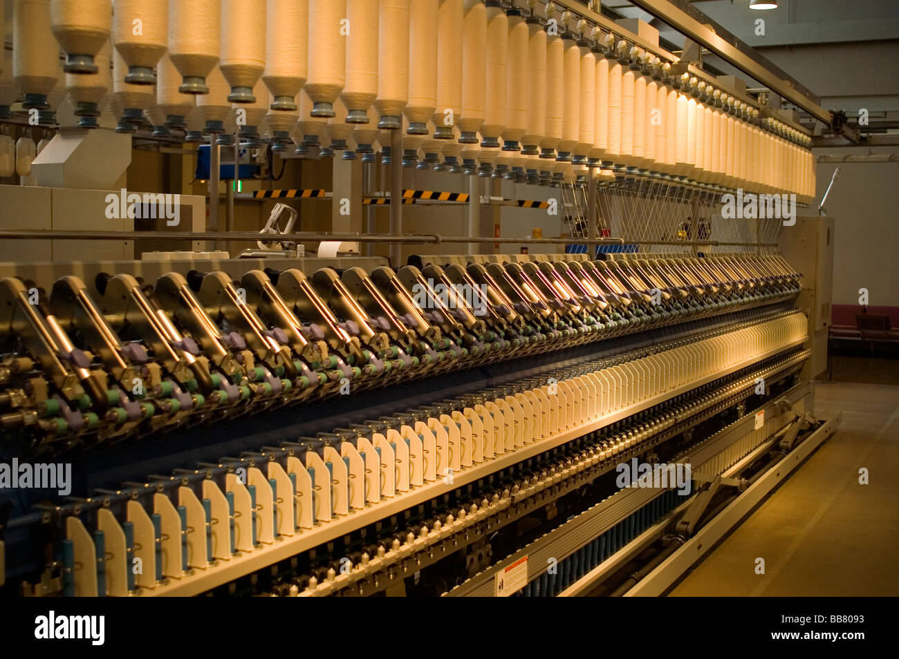 Machine machinery loom hi-res stock photography and images - Alamy