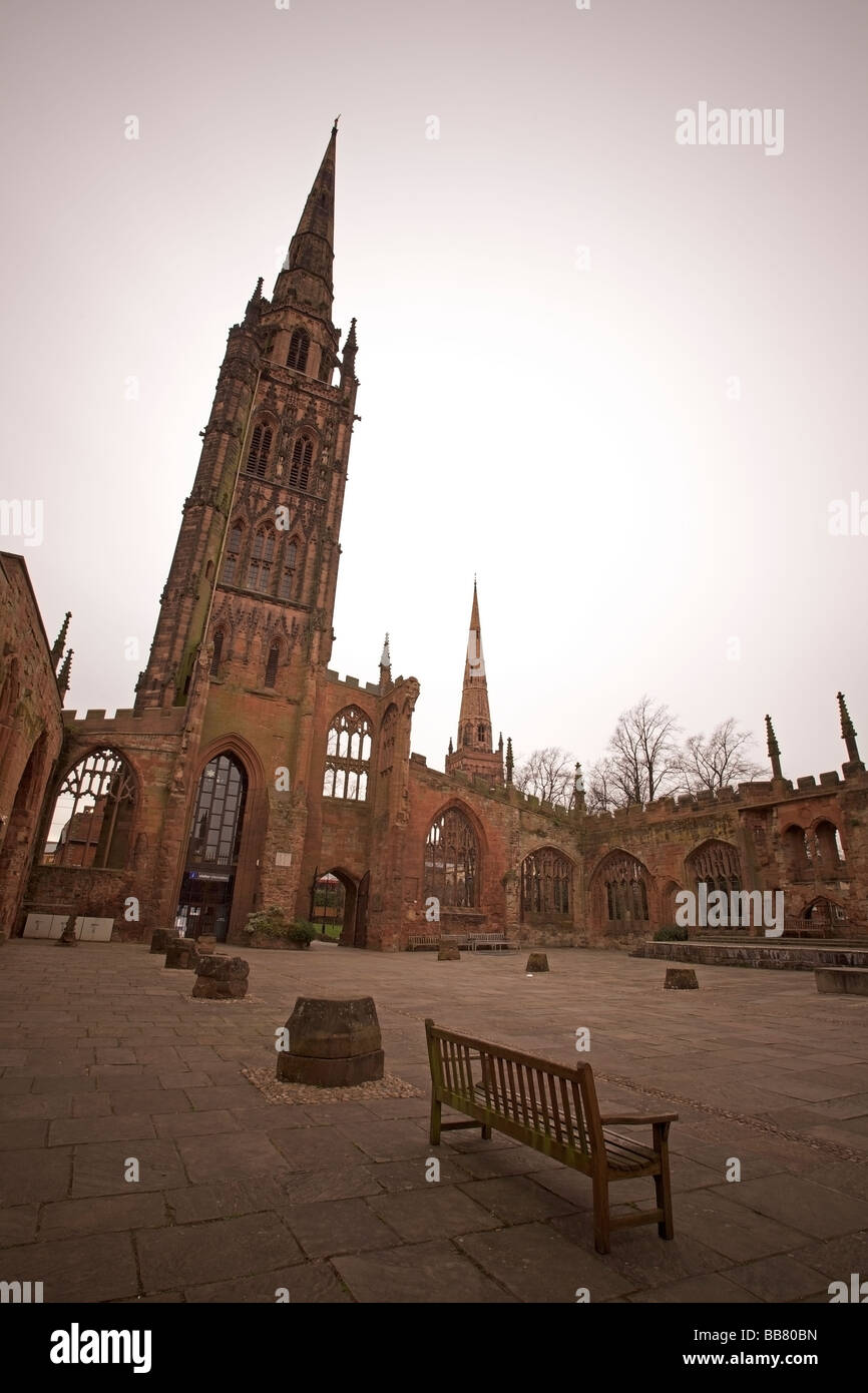 Coventry cathedral ruins 1940 hi-res stock photography and images - Alamy