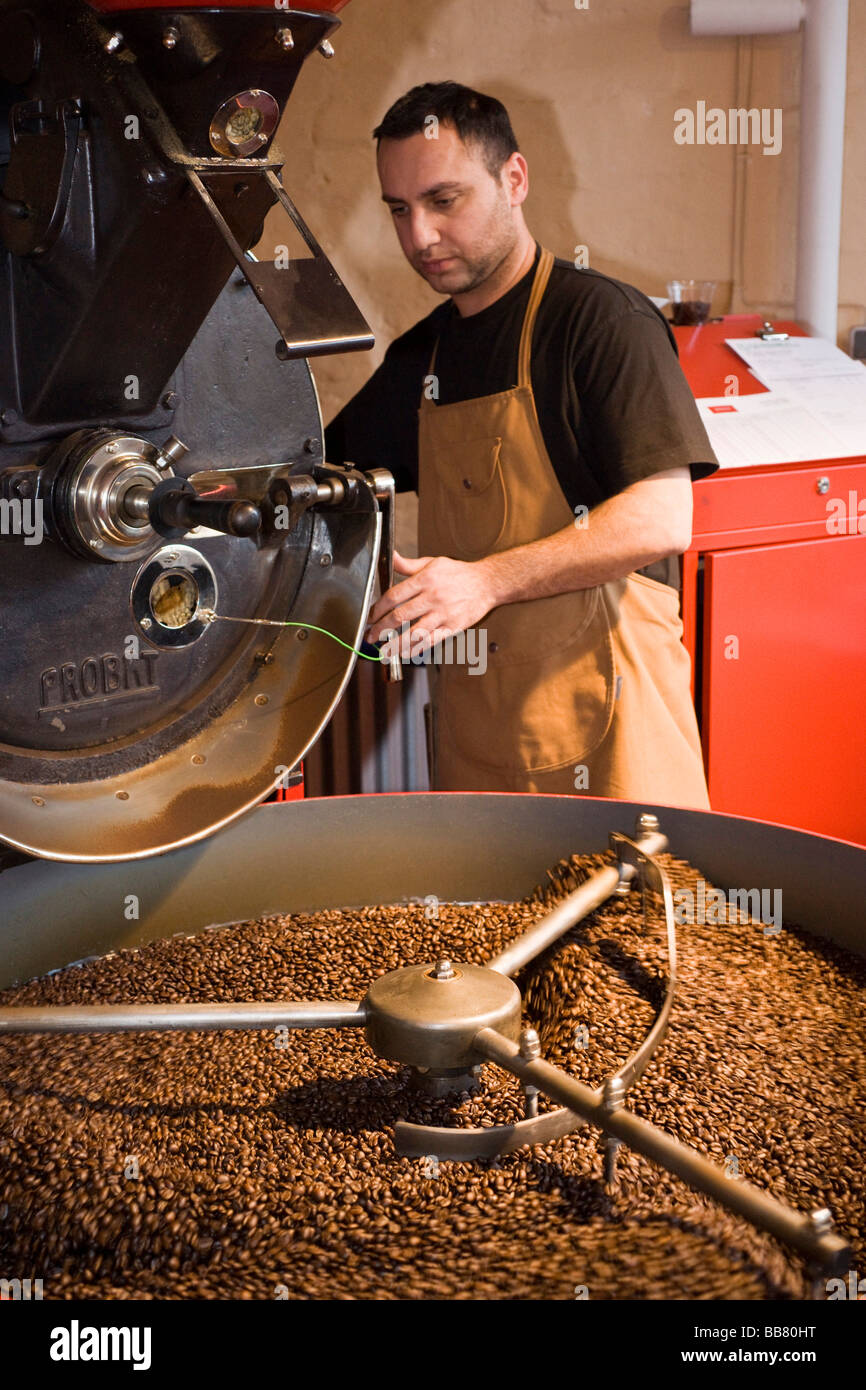 Coffee processing machines hi-res stock photography and images - Alamy