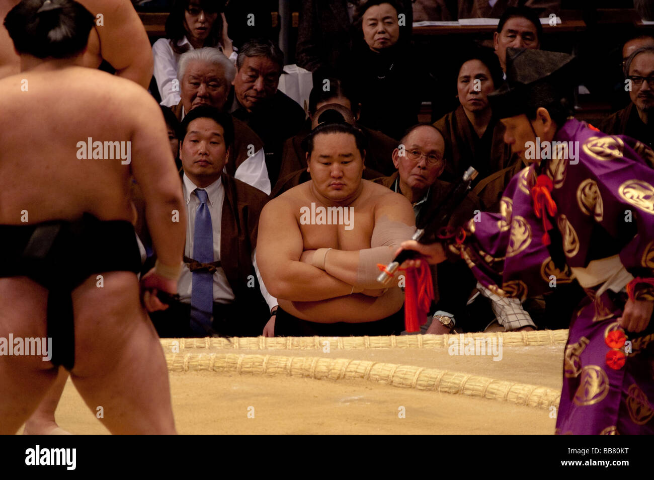 Sumo wrestling hi-res stock photography and images - Alamy