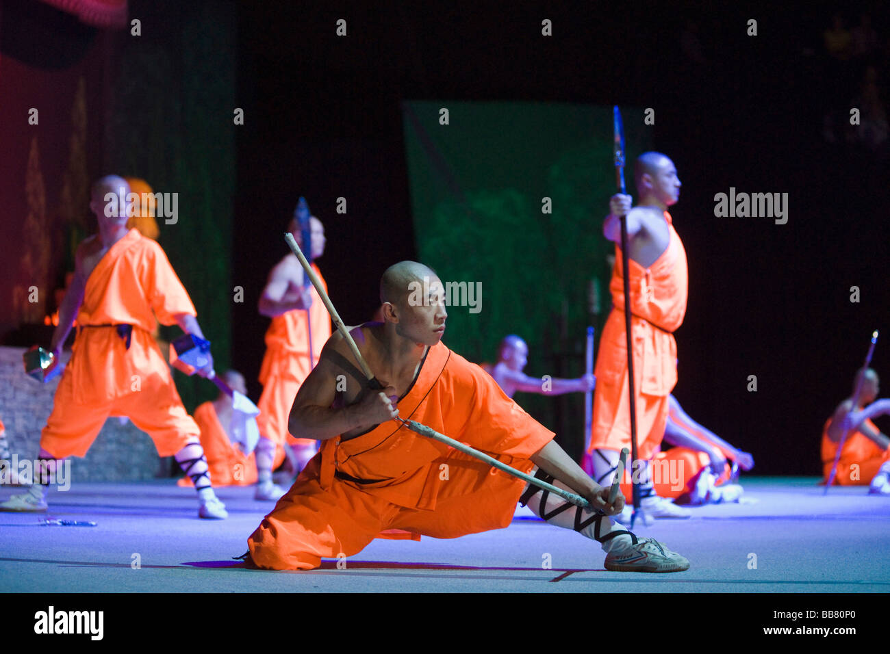 Shaolin monks martial hi-res stock photography and images - Alamy