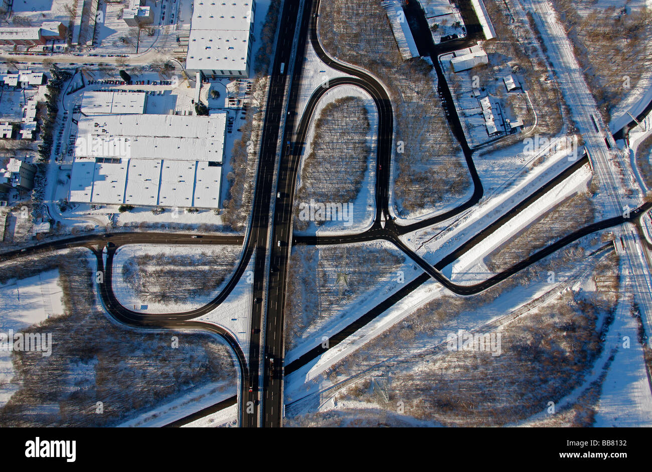 Aerial photo, autobahn A42, junction Gelsenkirchen-Bismarck, snow ...