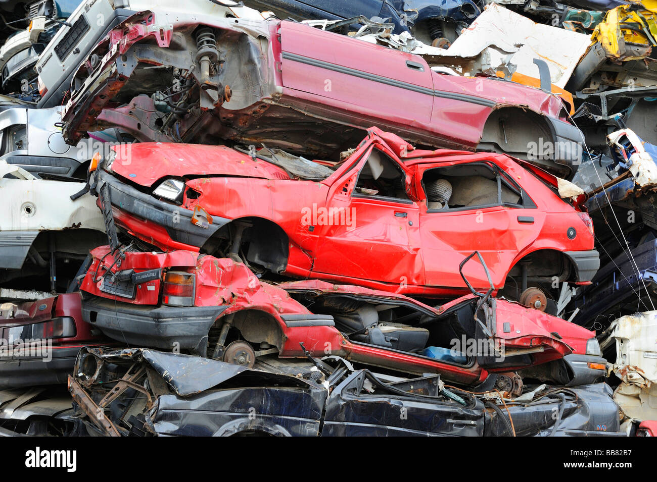Car wracks hi-res stock photography and images - Alamy