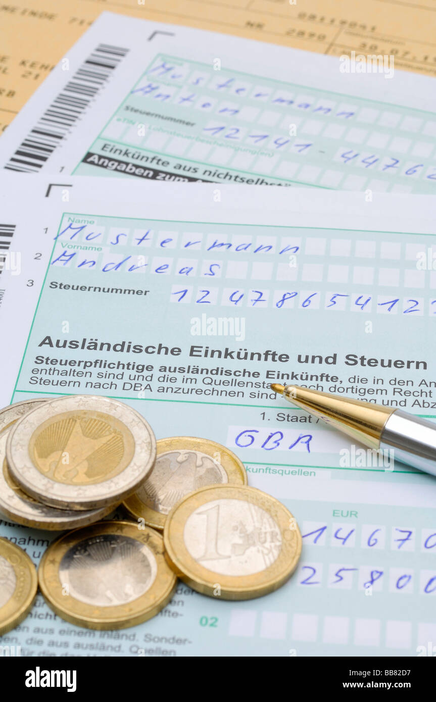 Tax declaration, income and tax from foreign countries, AUS Stock Photo ...