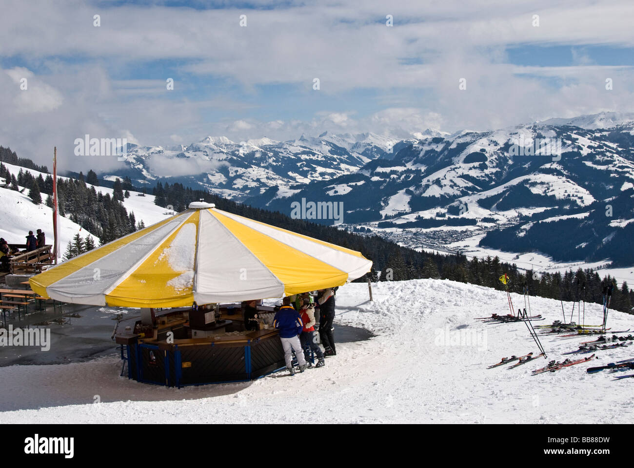Alpine bar with sunshade, Skiworld, Wilder Kaiser with view of the ...