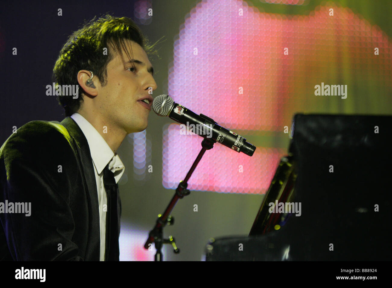 Pop stars peter hi-res stock photography and images - Alamy