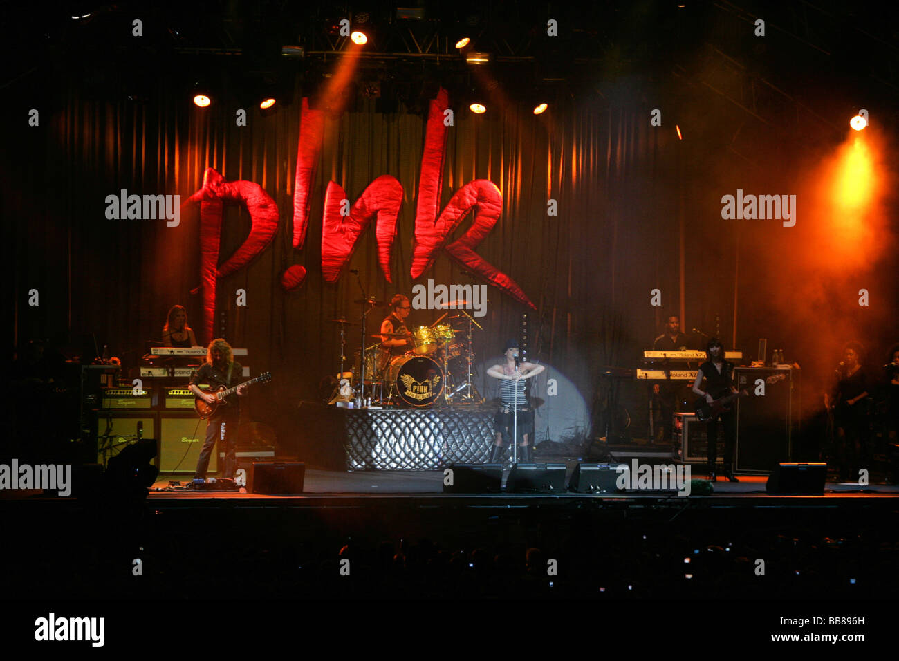 Pink singer hi-res stock photography and images - Alamy