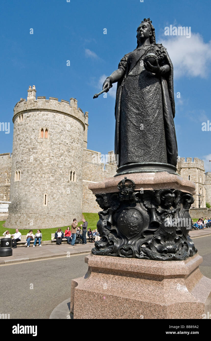 Windsor Castle and Queen Victoria statue Berkshire England Stock Photo ...