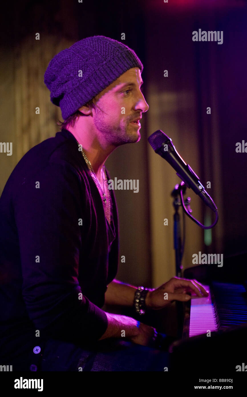Daniel powter hi-res stock photography and images - Alamy