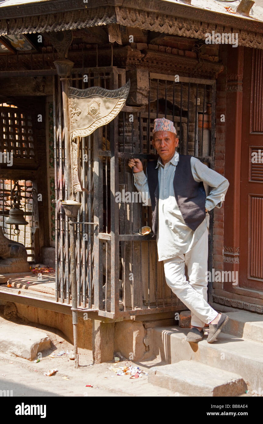 Poor man standing hi-res stock photography and images - Alamy