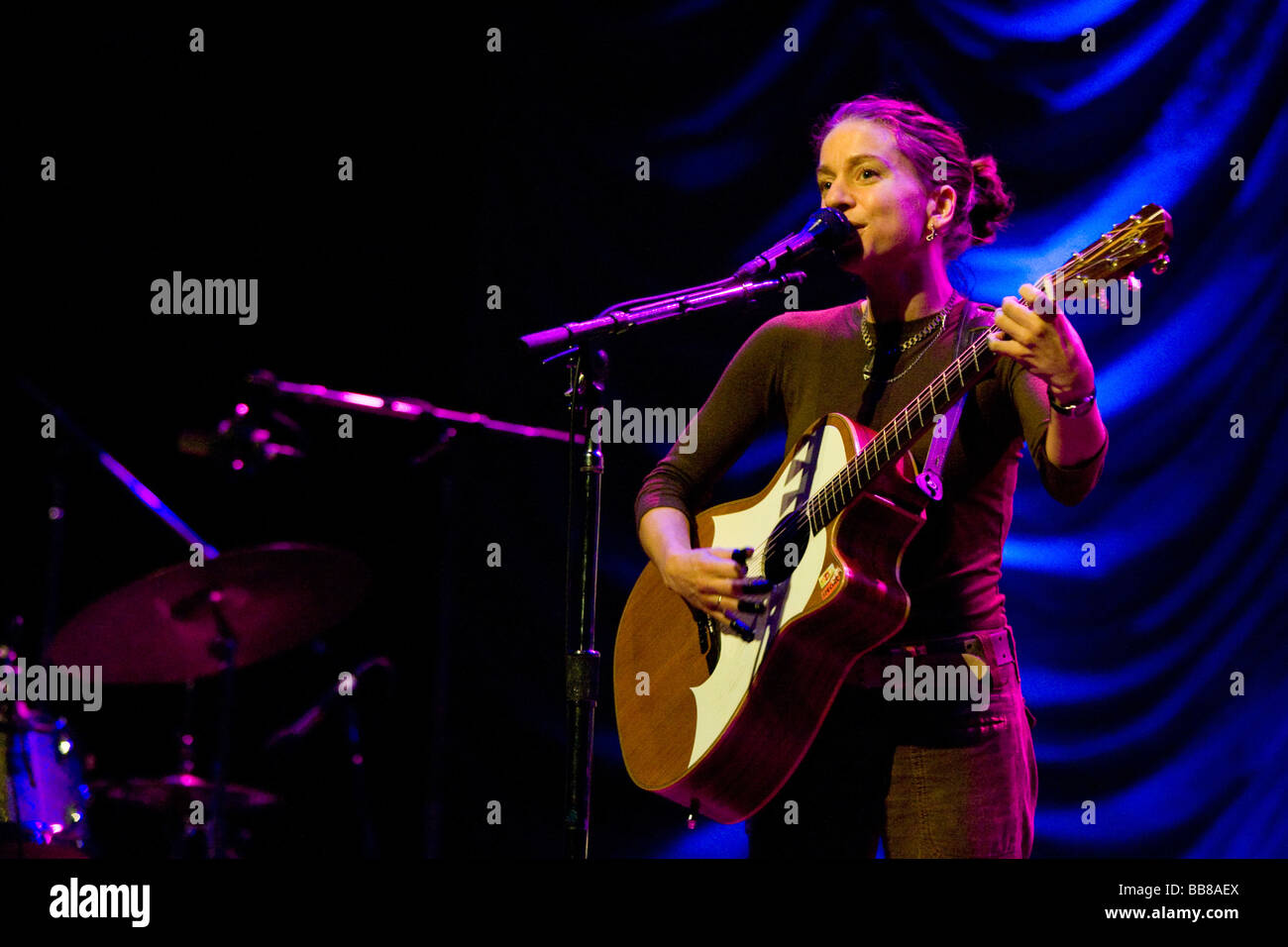 Ani DiFranco, US singer-songwriter and guitarist, live in the Lucerne ...