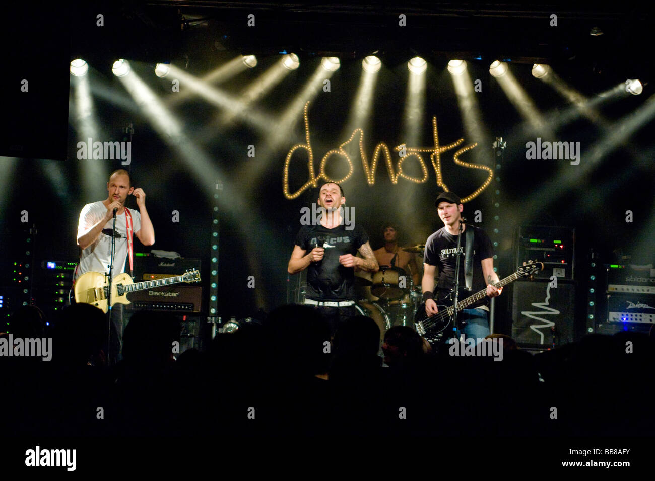 "Donots", German punk-rock band, live in the Schueuer Lucerne ...