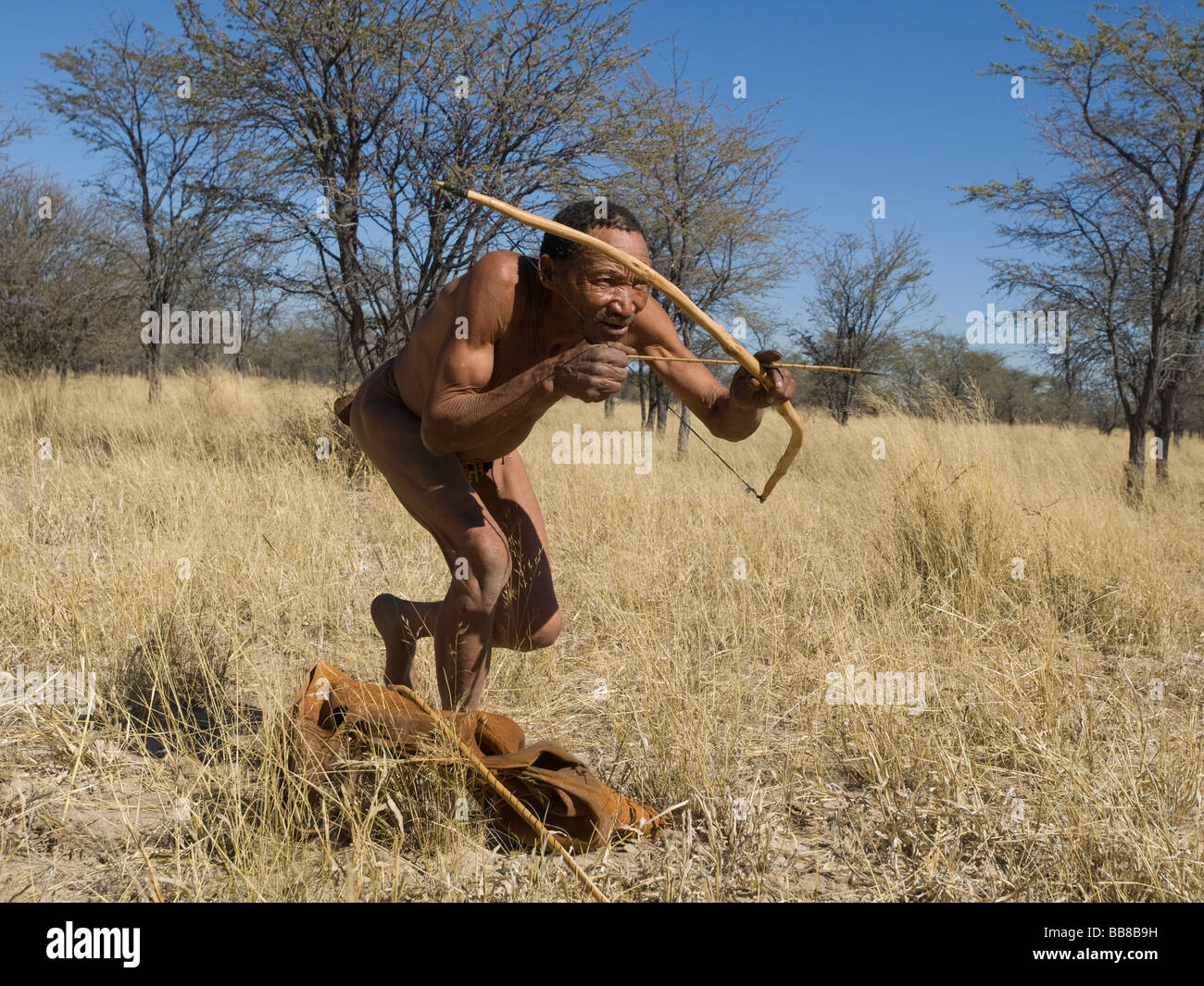 San men hunting hi-res stock photography and images - Alamy