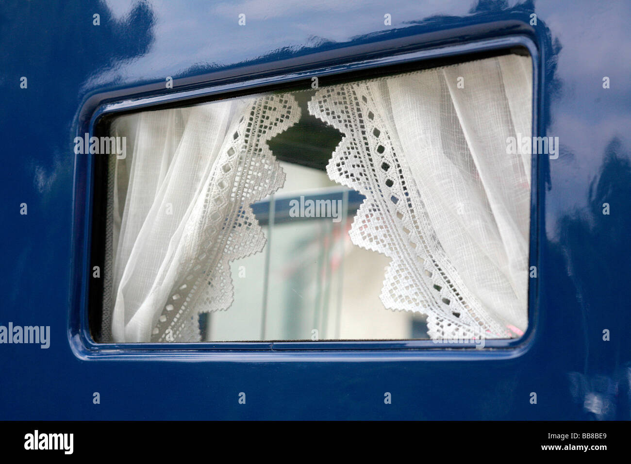 Vintage fenster hi-res stock photography and images - Alamy
