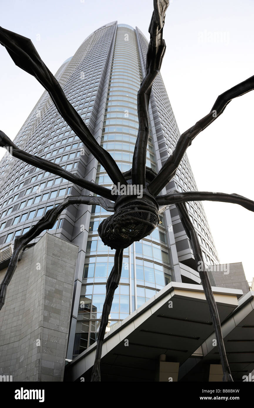 Roppongi hills tokyo spider sculpture hi-res stock photography and ...