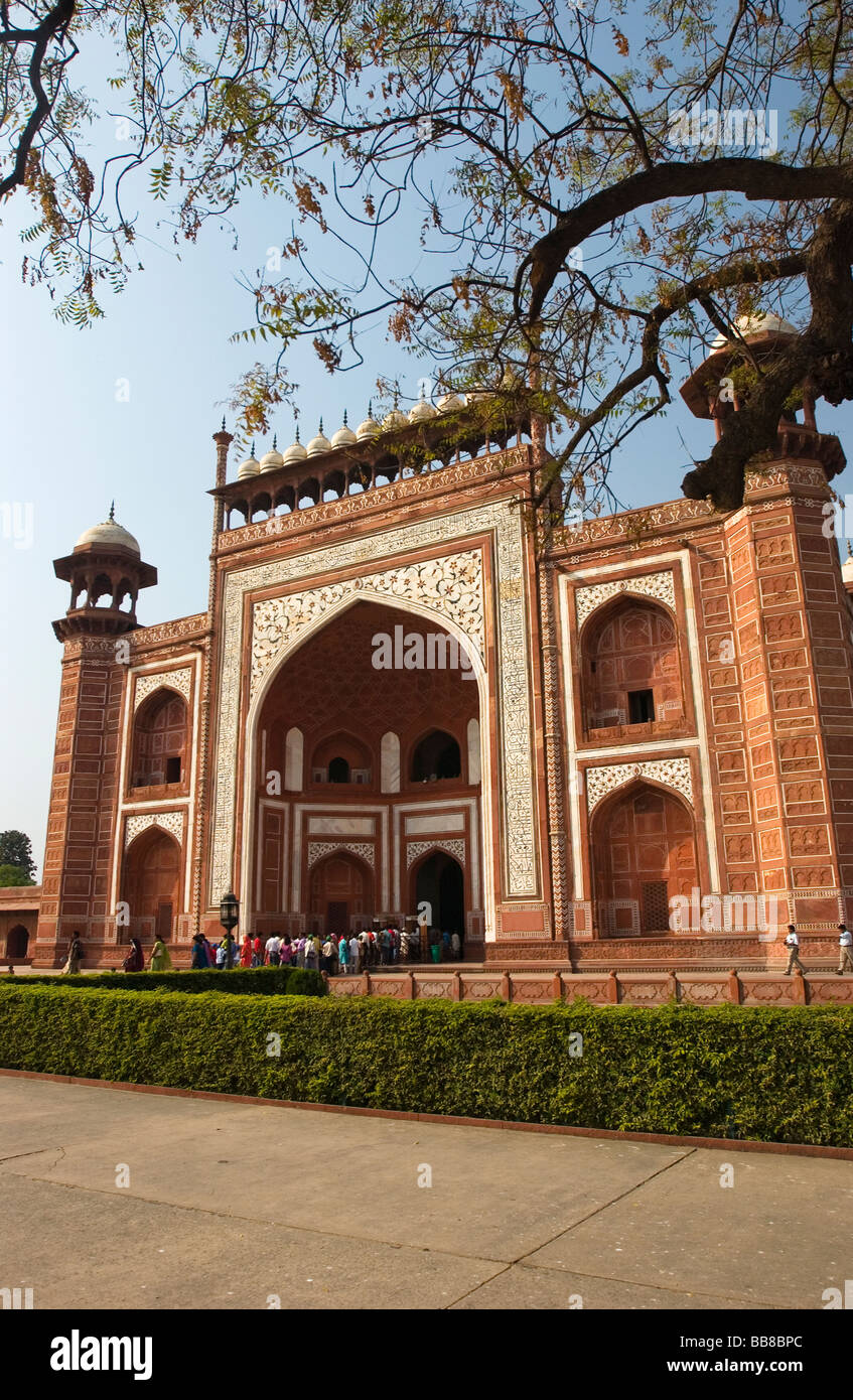 The Great Gate, entrance to the Taj Mahal, Agra, India Stock Photo - Alamy