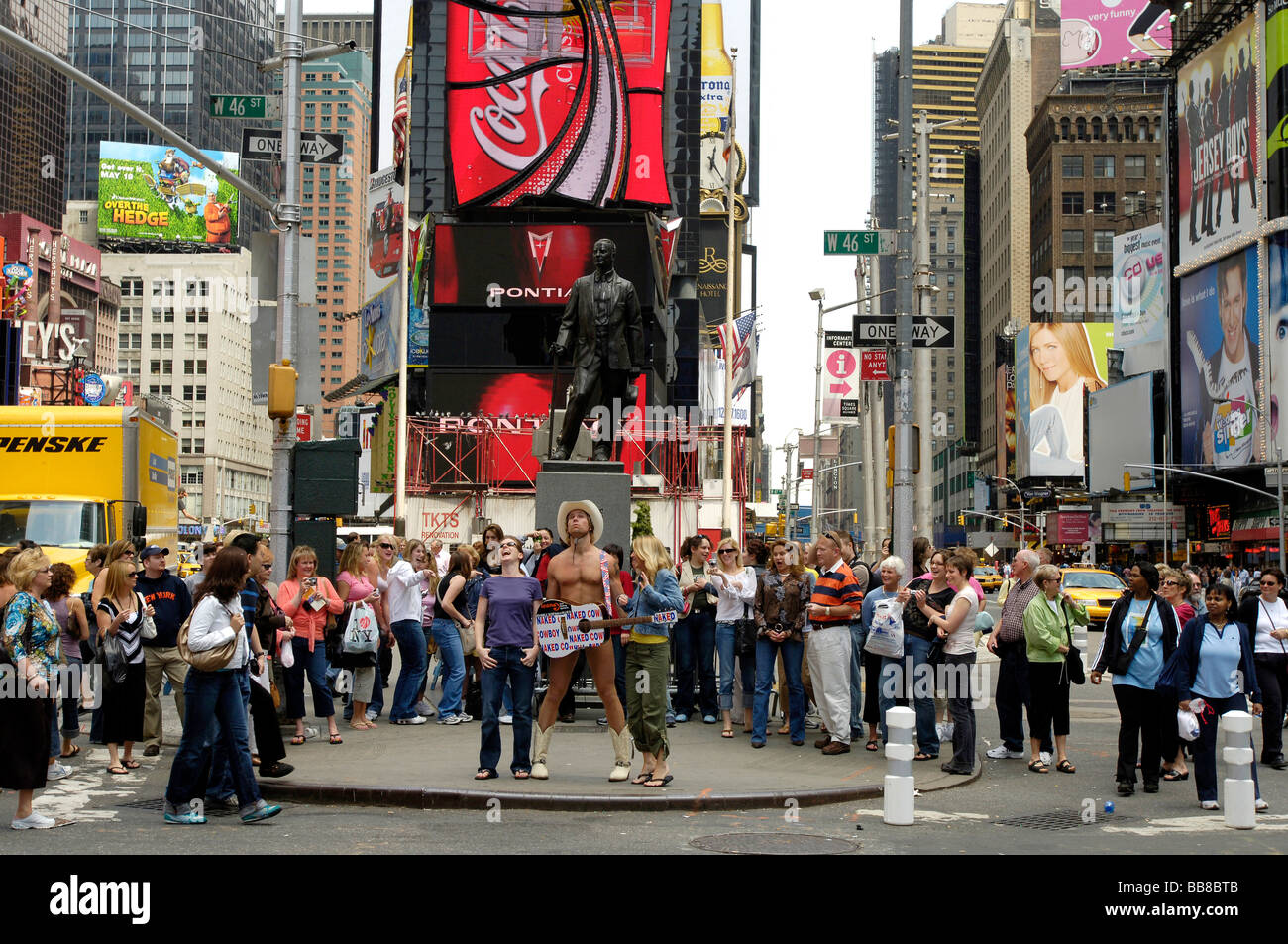 Artists at Times Square in Manhattan, New York, USA Stock Photo - Alamy