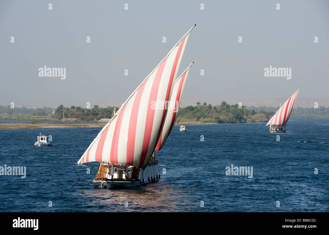 Nile river egypt boats water sail hi-res stock photography and images ...
