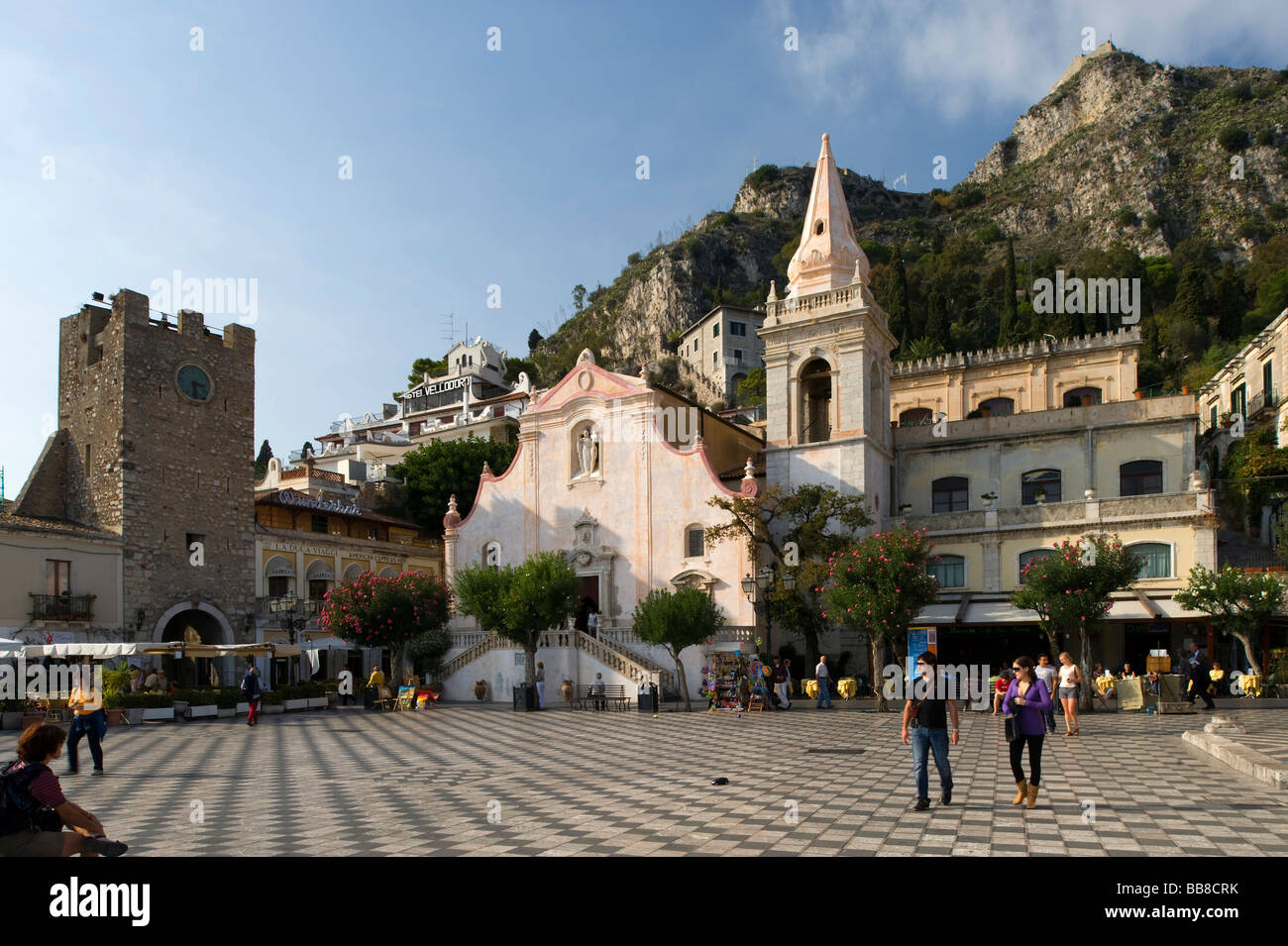 Taormina square hi-res stock photography and images - Alamy