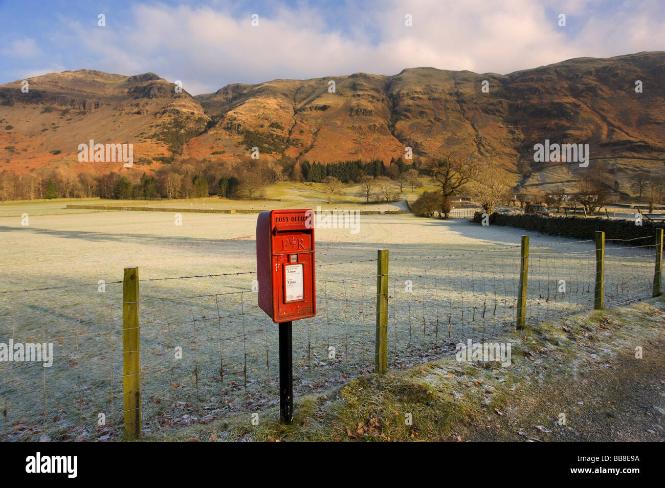 Roadside fields hi-res stock photography and images - Alamy