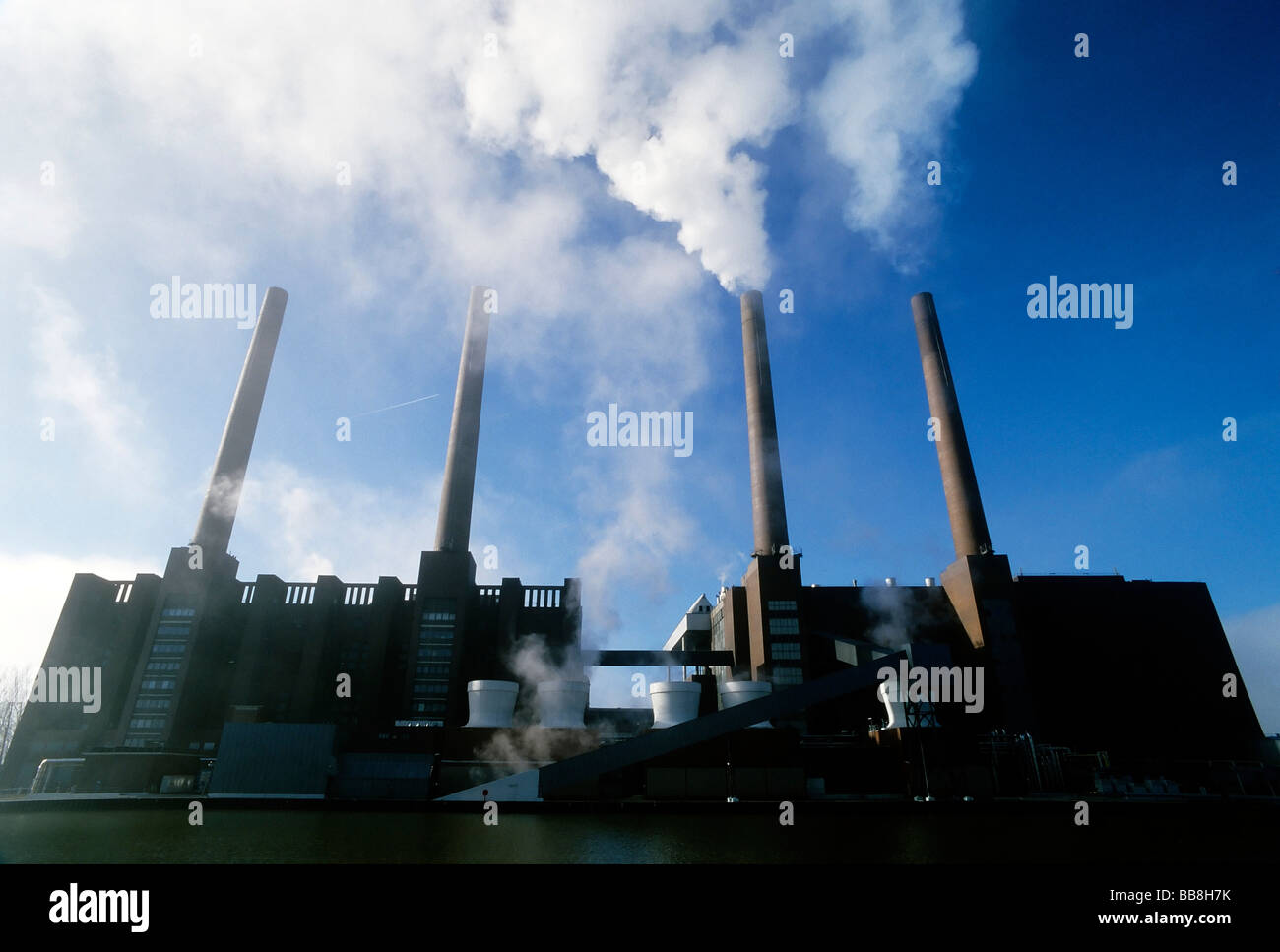 Old vw factory photos hi-res stock photography and images - Alamy