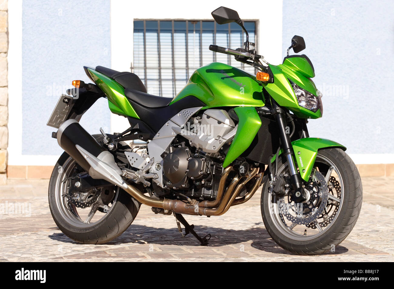 Kawasaki Z750 motorcycle Stock Photo - Alamy