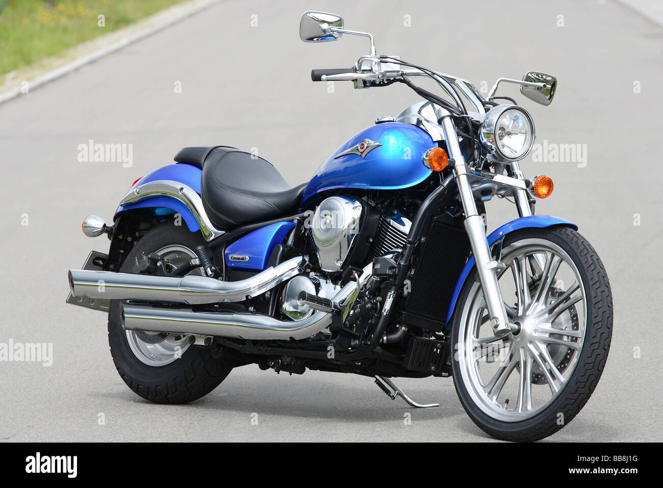 Kawasaki vn 900 hi-res stock photography and images - Alamy