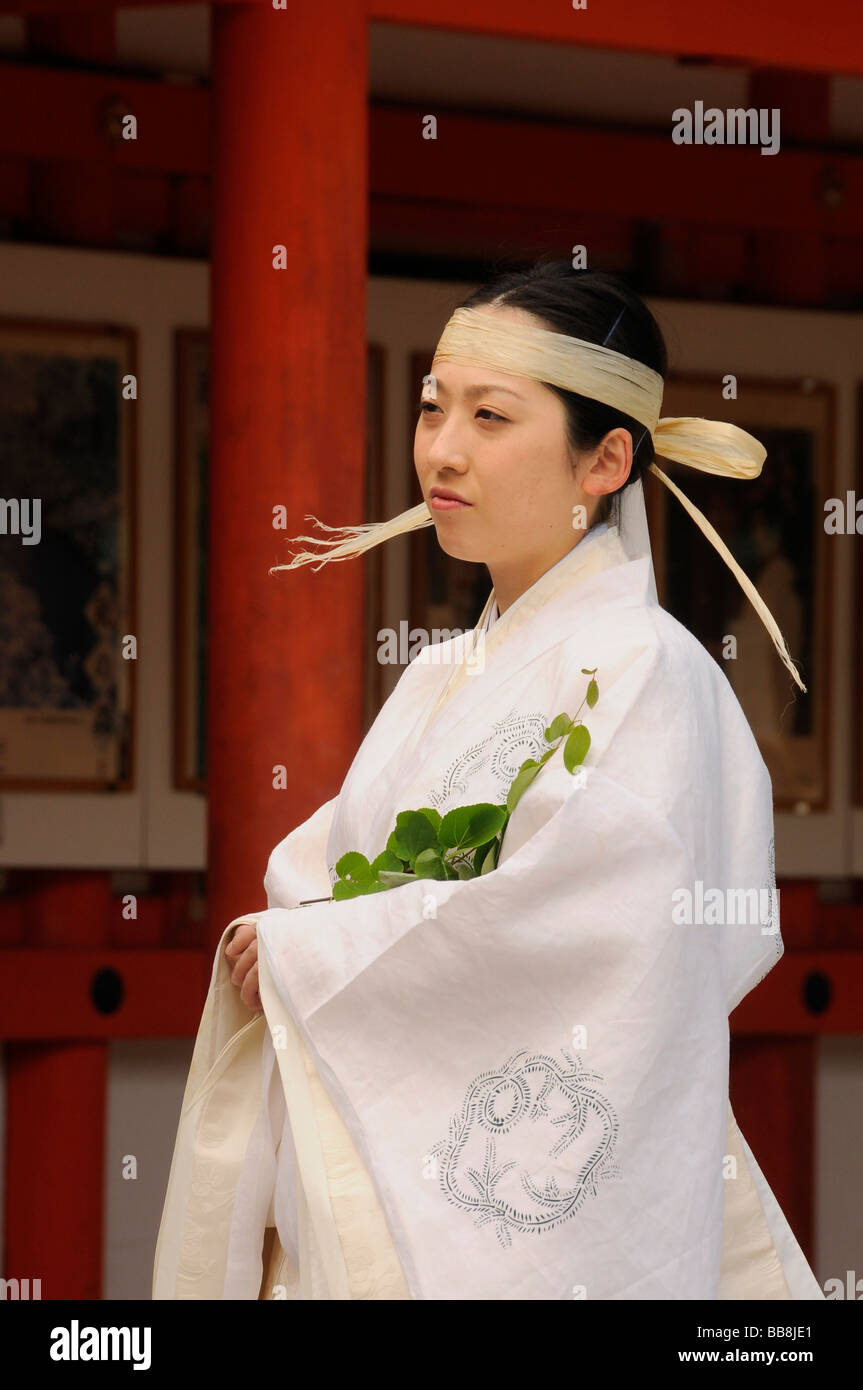 Miko, temple servant, procession from the Shimogamo Shrine to the ...