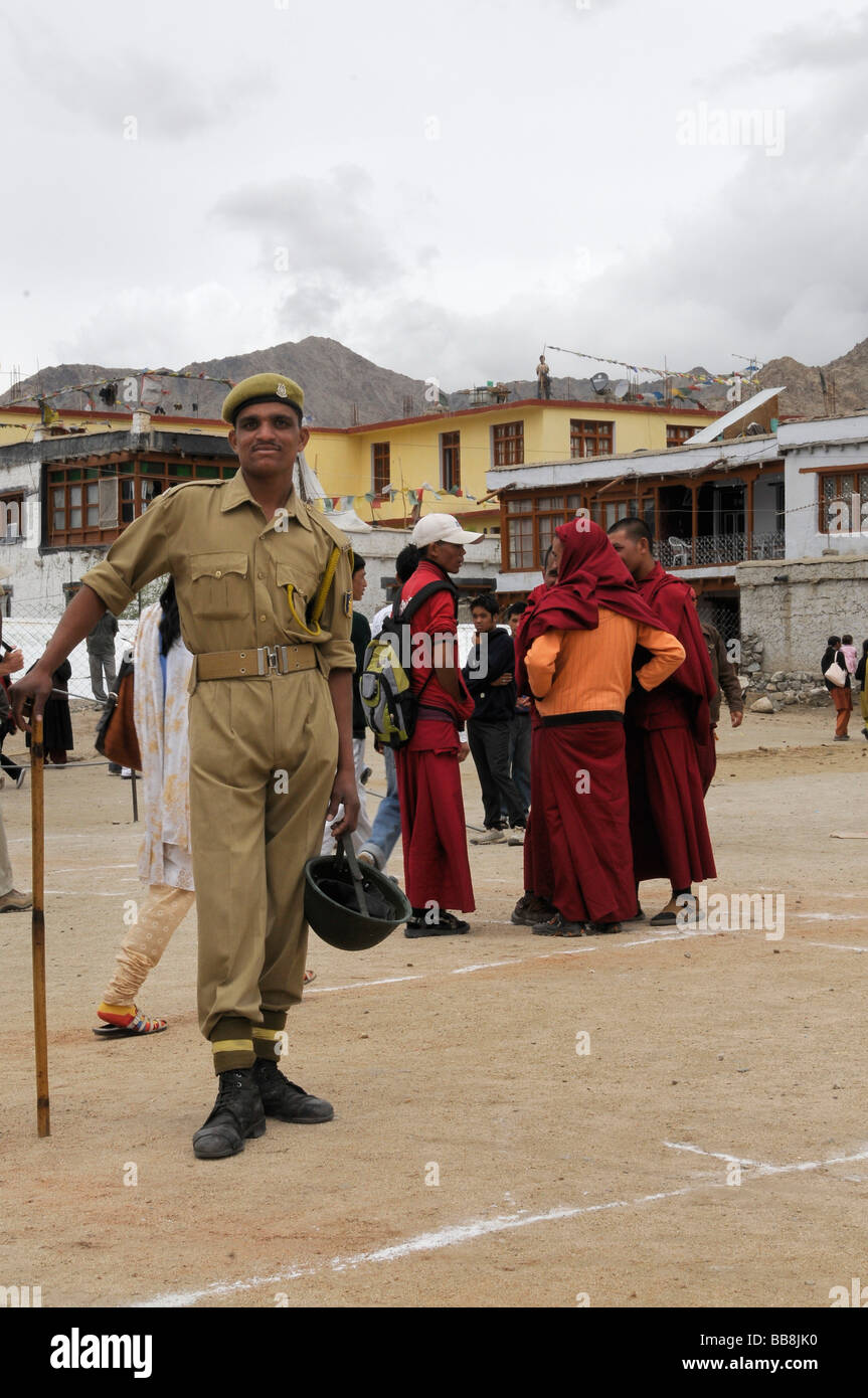 Soldier monks hi-res stock photography and images - Alamy