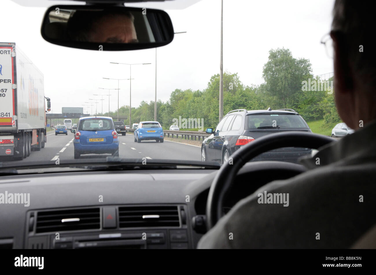 Driving on m25 motorway road hi-res stock photography and images - Alamy