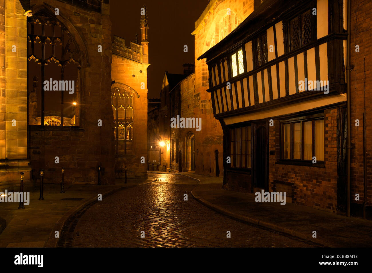 Coventry Cathedral at 22 Bayley Lane at night, Coventry, West Midlands ...
