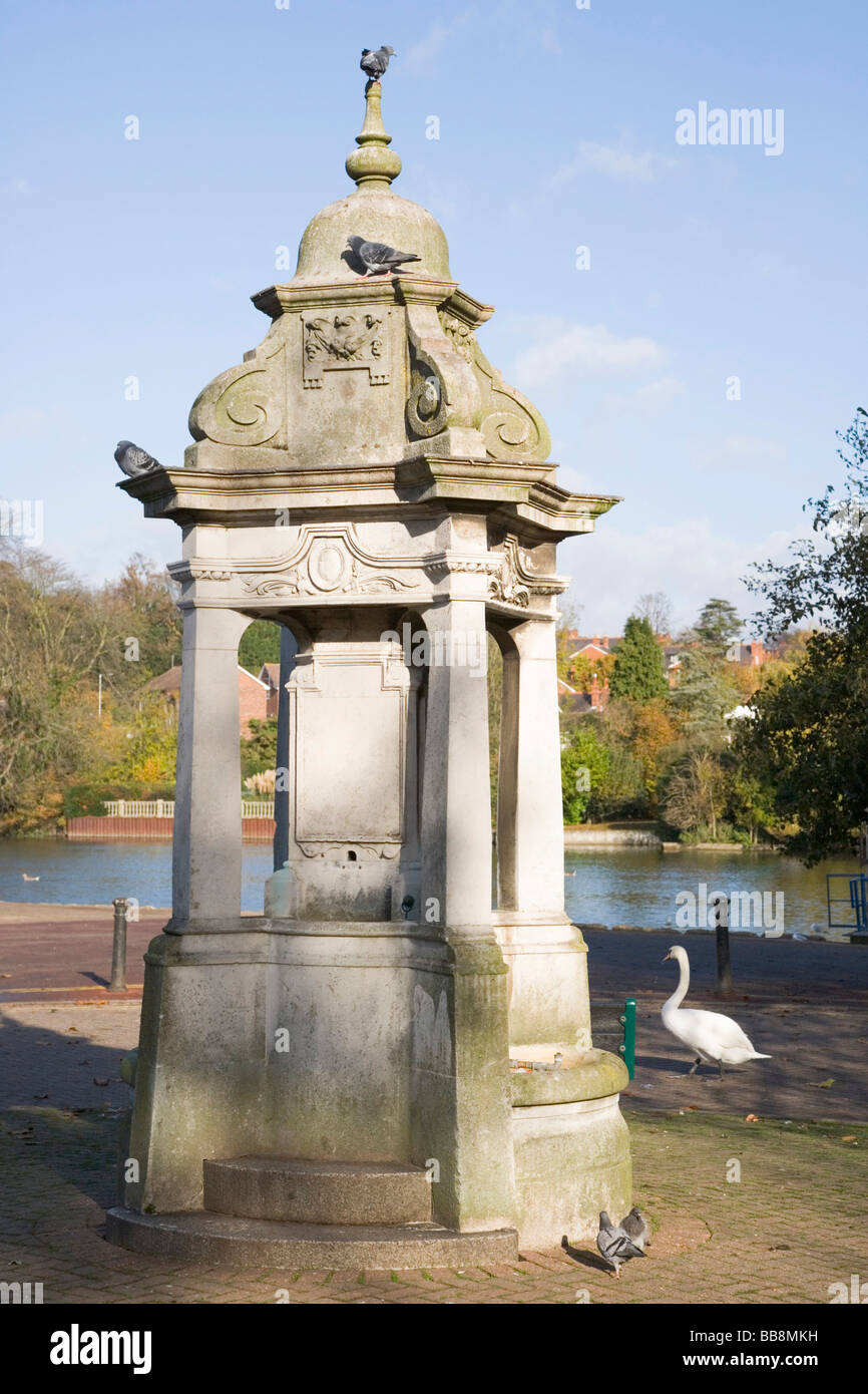 Drinking fountain and sculpture hi-res stock photography and images - Alamy