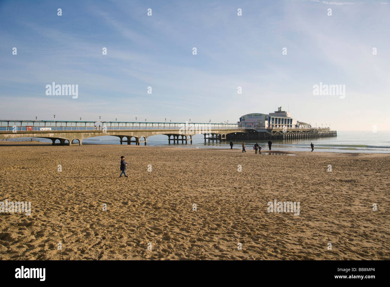 Bournemouth beach with Bournemouth Pier and Pier Theatre, Dorset ...