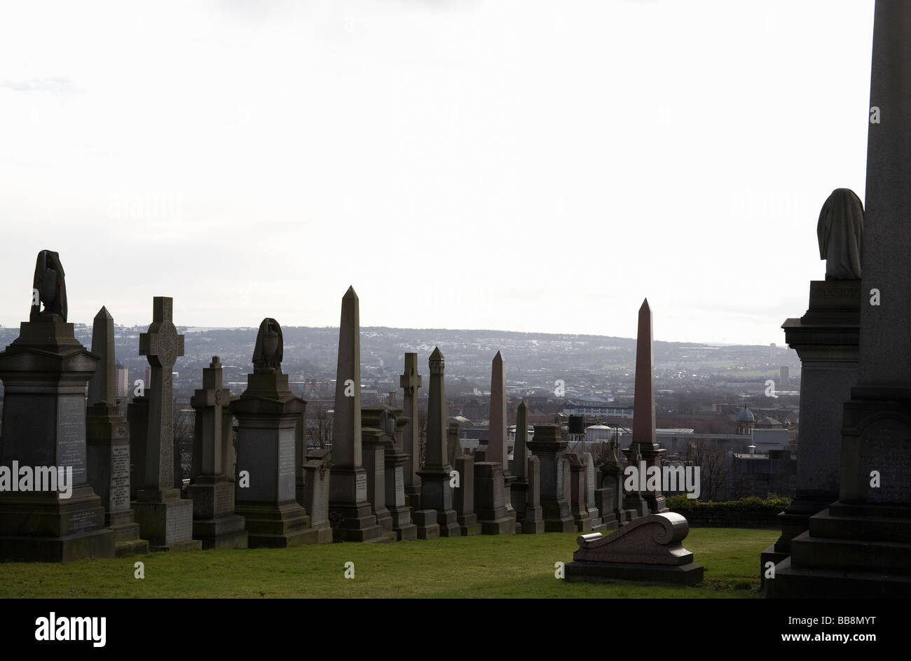 Gravestones in Glasgow Necropolis, Glagow Scotland, UK Stock Photo - Alamy