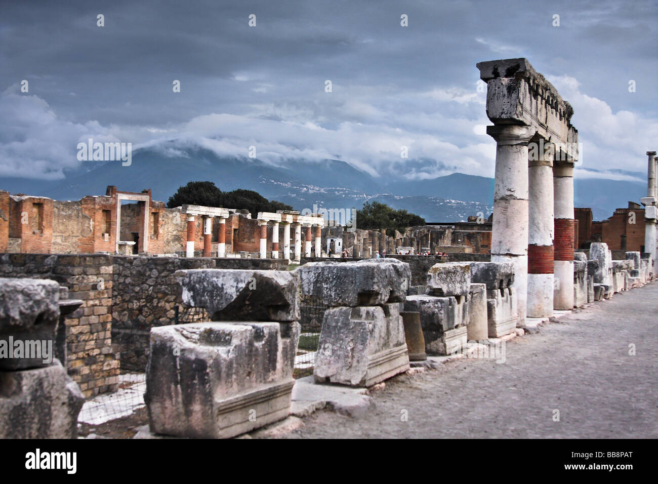 Pompeii ruins hi-res stock photography and images - Alamy