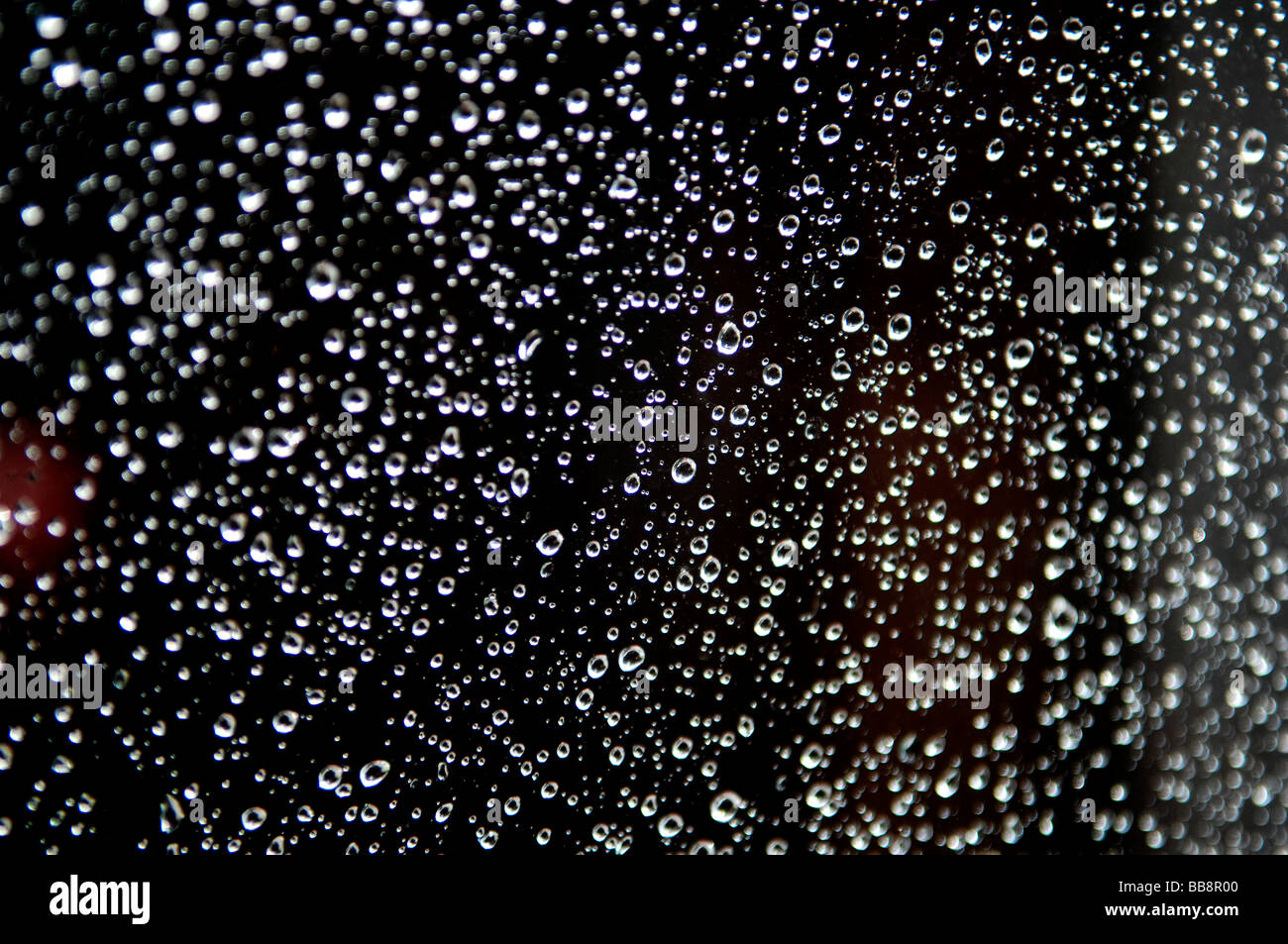 Water drops running down window hi-res stock photography and images - Alamy
