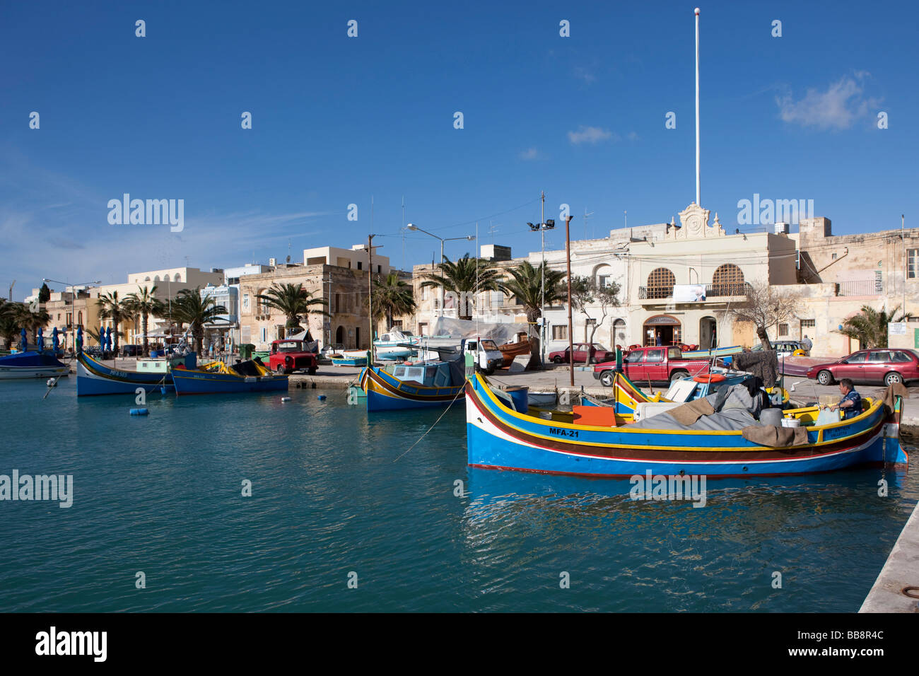 Traditionelles maltesisches fischerboot hi-res stock photography and ...