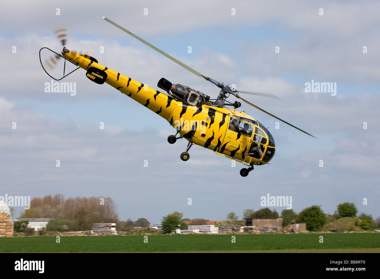 Aerospatiale SA316B Alouette 111 N9362 in flight taking-off at ...
