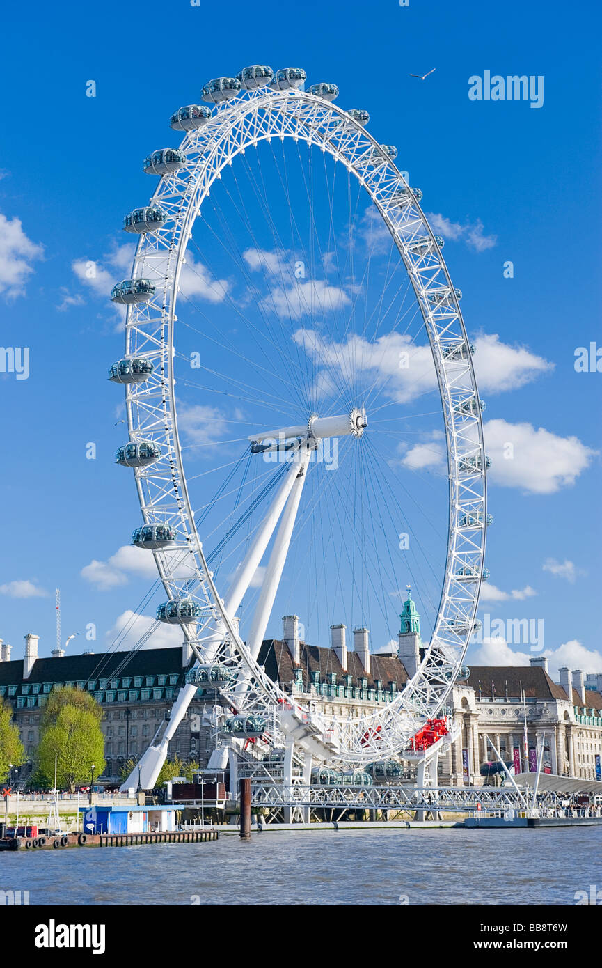 The BA Millennium Wheel , London Eye or ferris wheel , from river ...