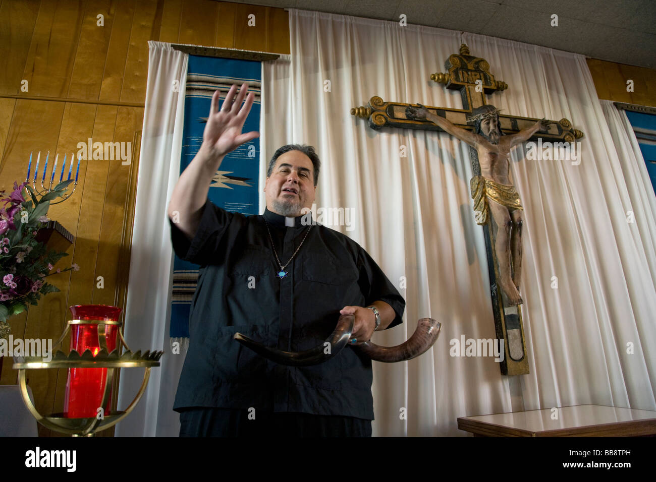 Hispanic catholic hi-res stock photography and images - Alamy