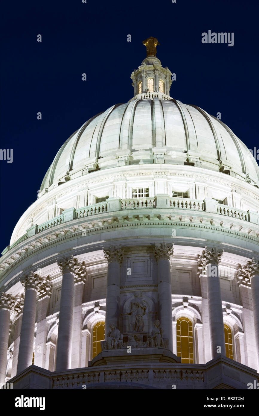 Wisconsin state capitol exterior hi-res stock photography and images ...