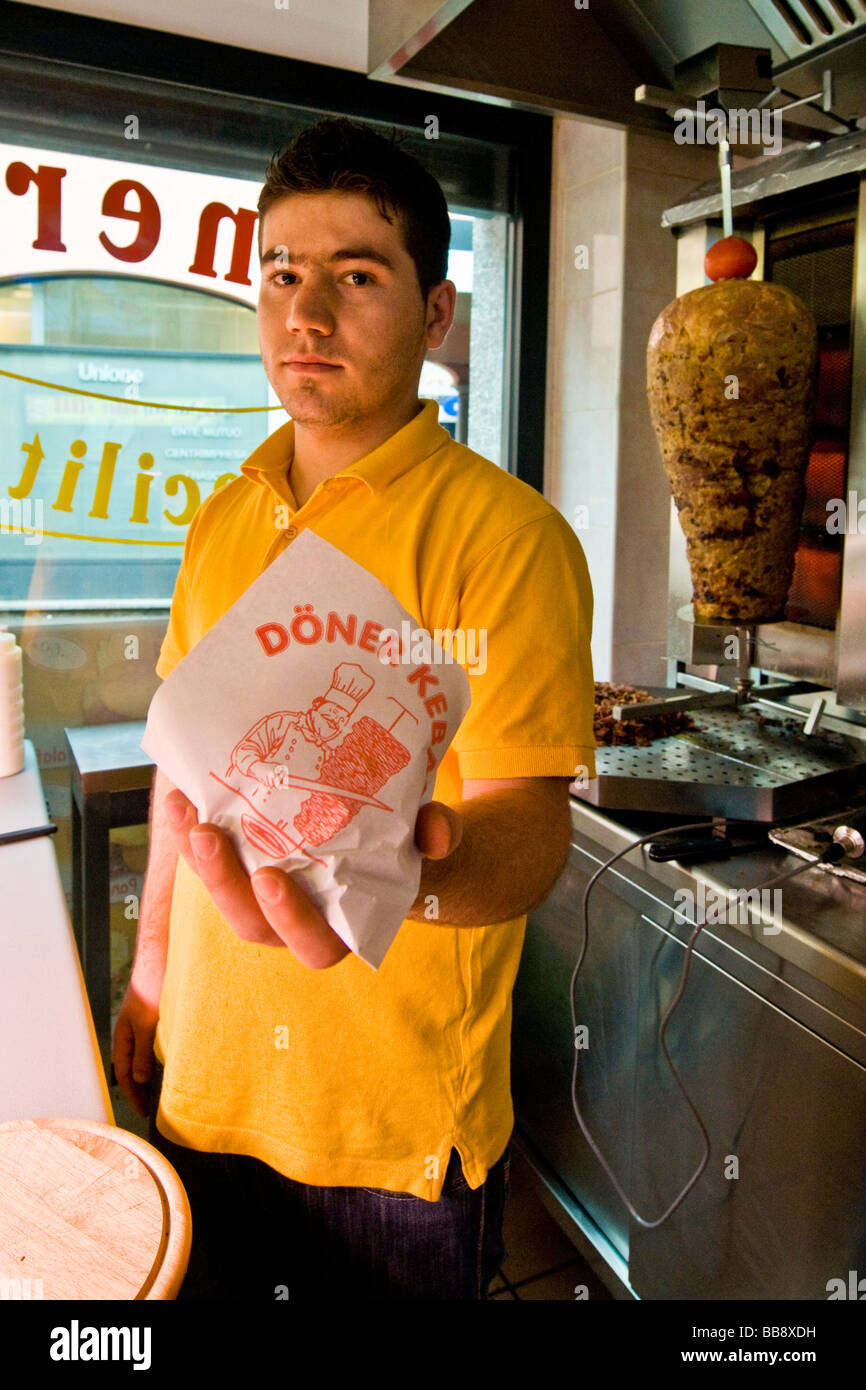 Kebab restaurant milan hi-res stock photography and images - Alamy