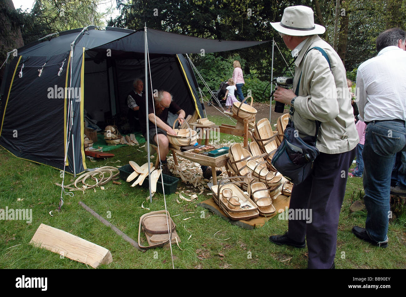 Traditional basket making hi-res stock photography and images - Alamy