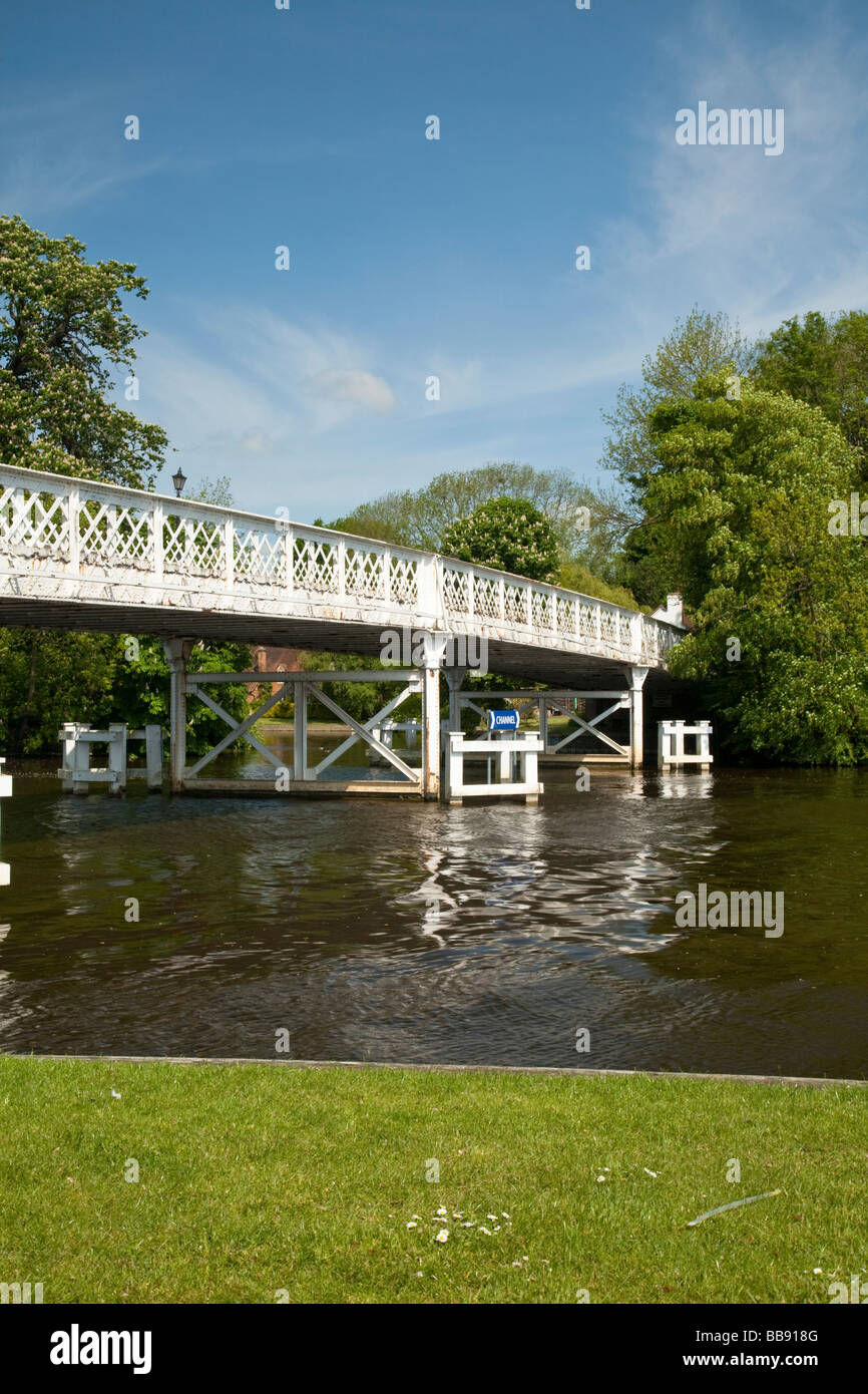 Whitchurch berkshire hi-res stock photography and images - Alamy