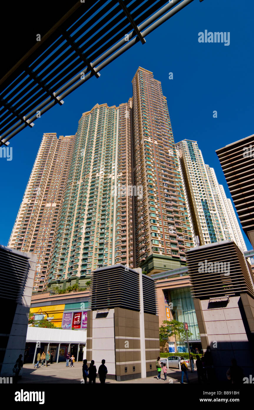 Urban housing blocks hi-res stock photography and images - Alamy