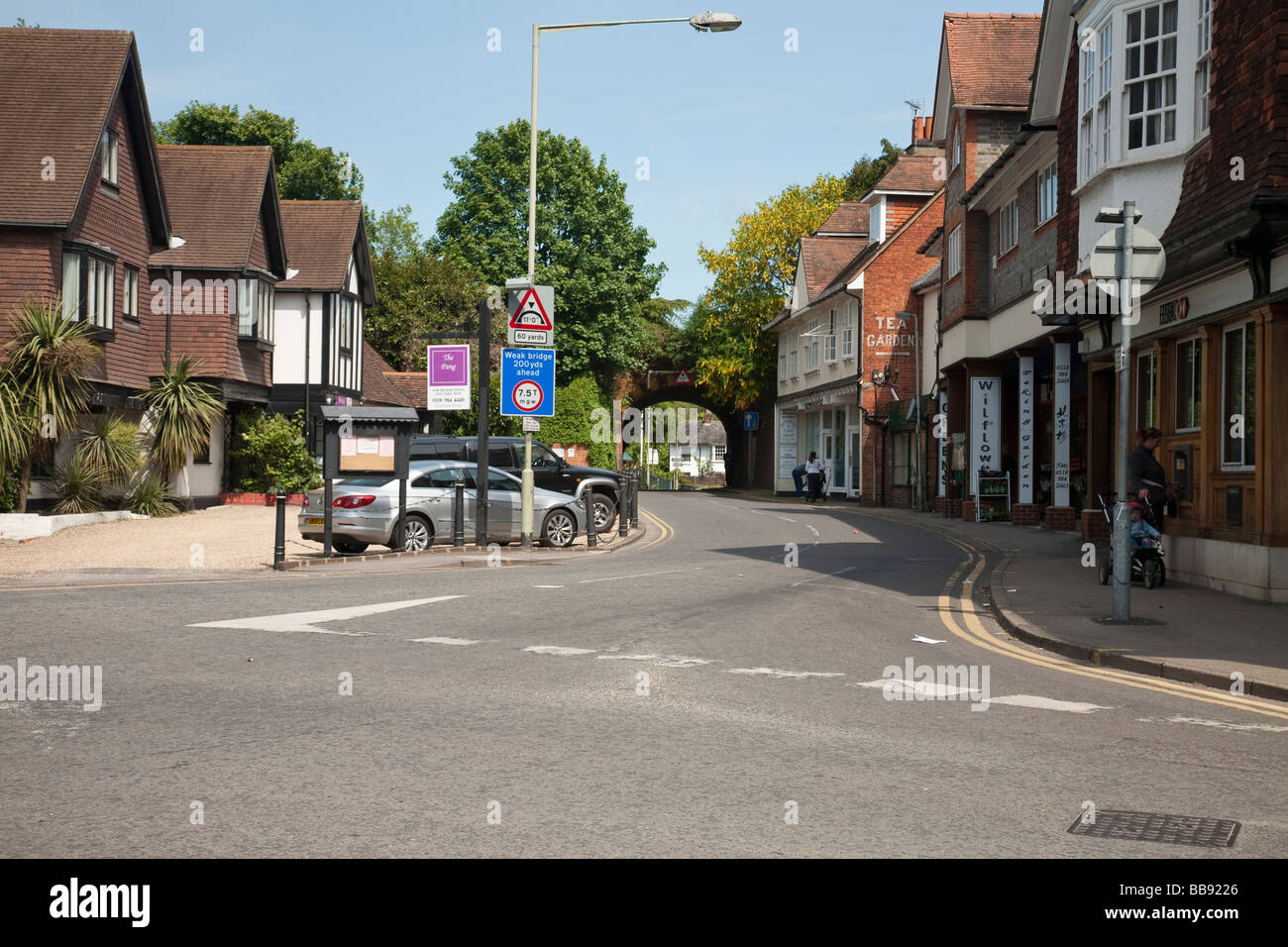 Pangbourne high street hi-res stock photography and images - Alamy