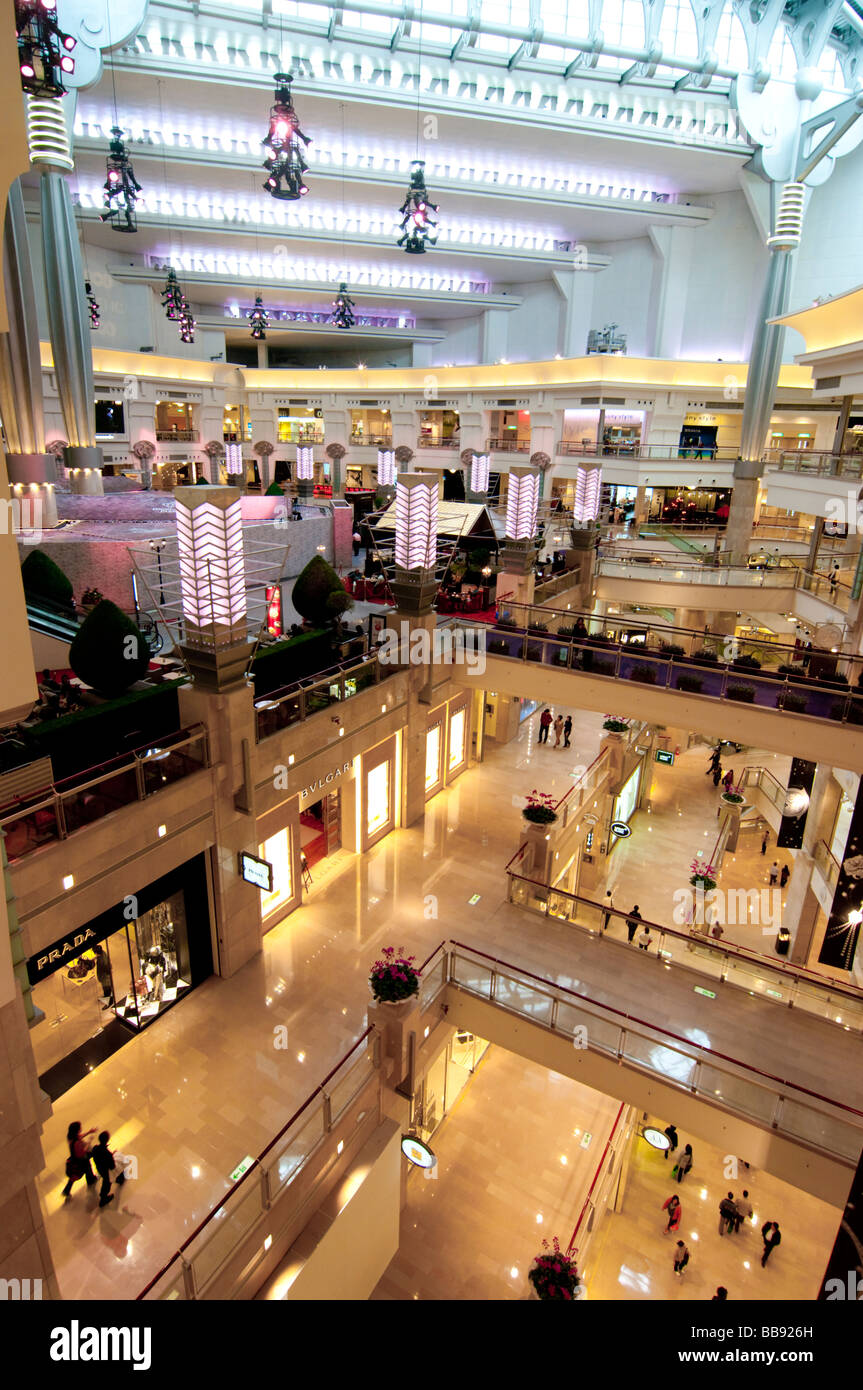 Taipei 101 interior hi-res stock photography and images - Alamy