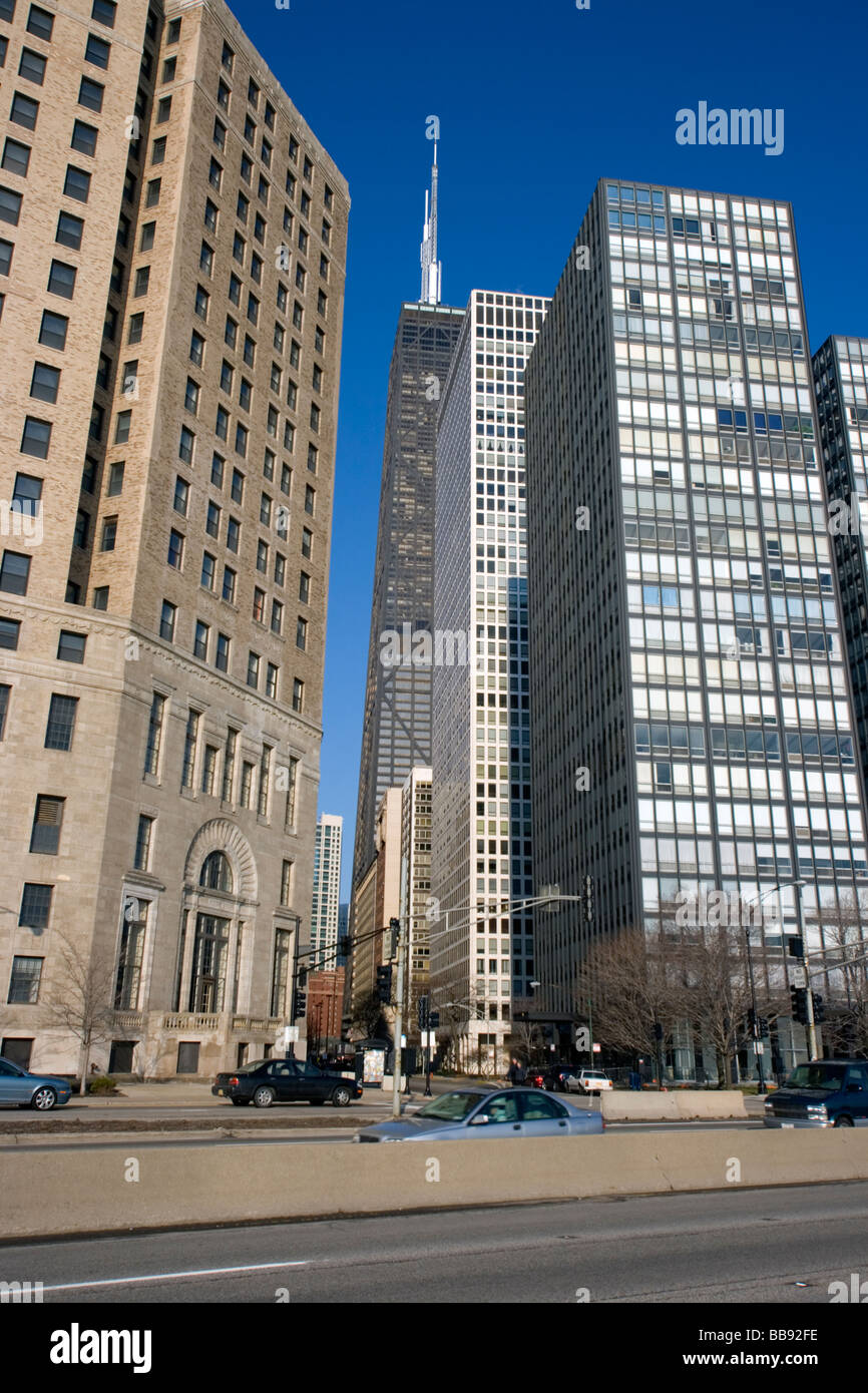 Downtown chicago buildings hi-res stock photography and images - Alamy